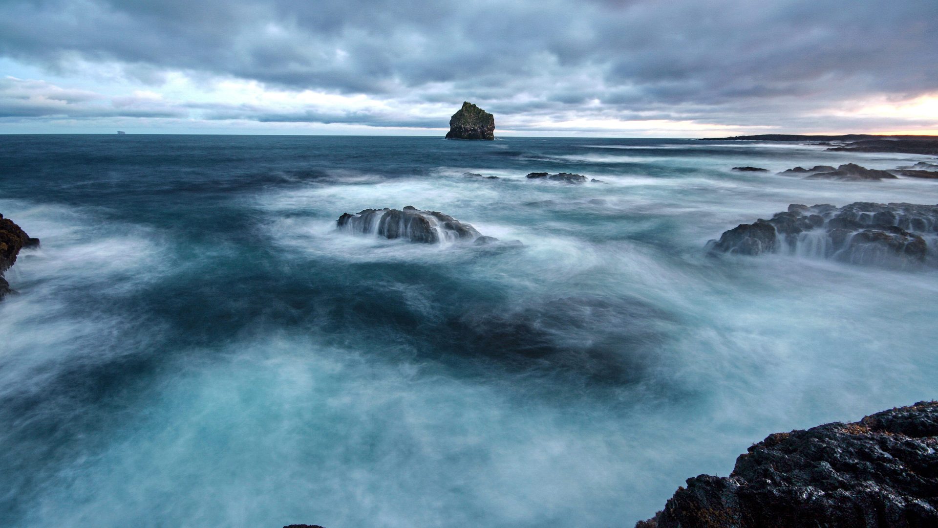 Meet the father-figure of Icelandic surfing | Adventure.com
