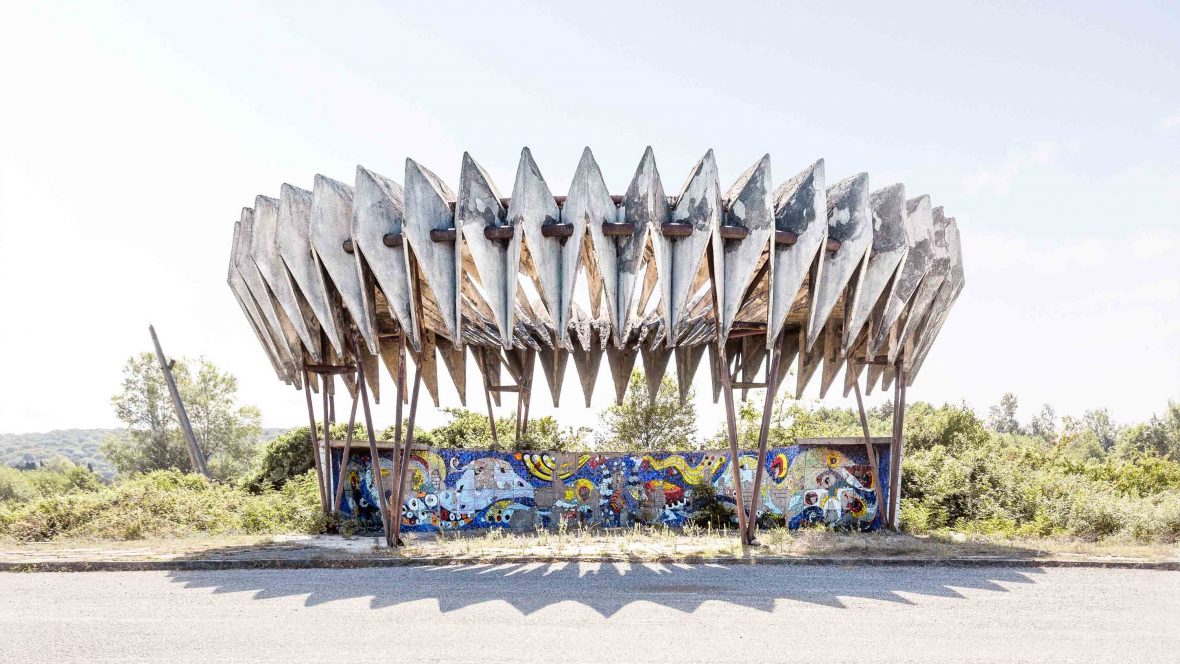 Photographing the brutally beautiful bus stops of the former Soviet ...