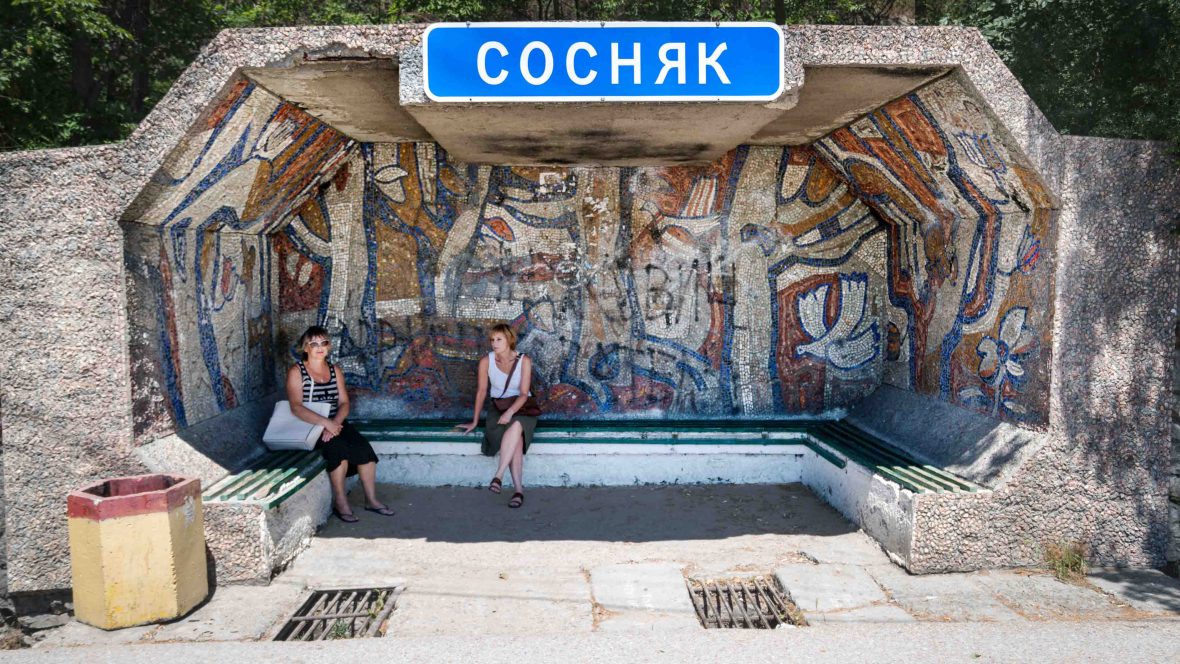 Photographing the brutally beautiful bus stops of the former Soviet ...