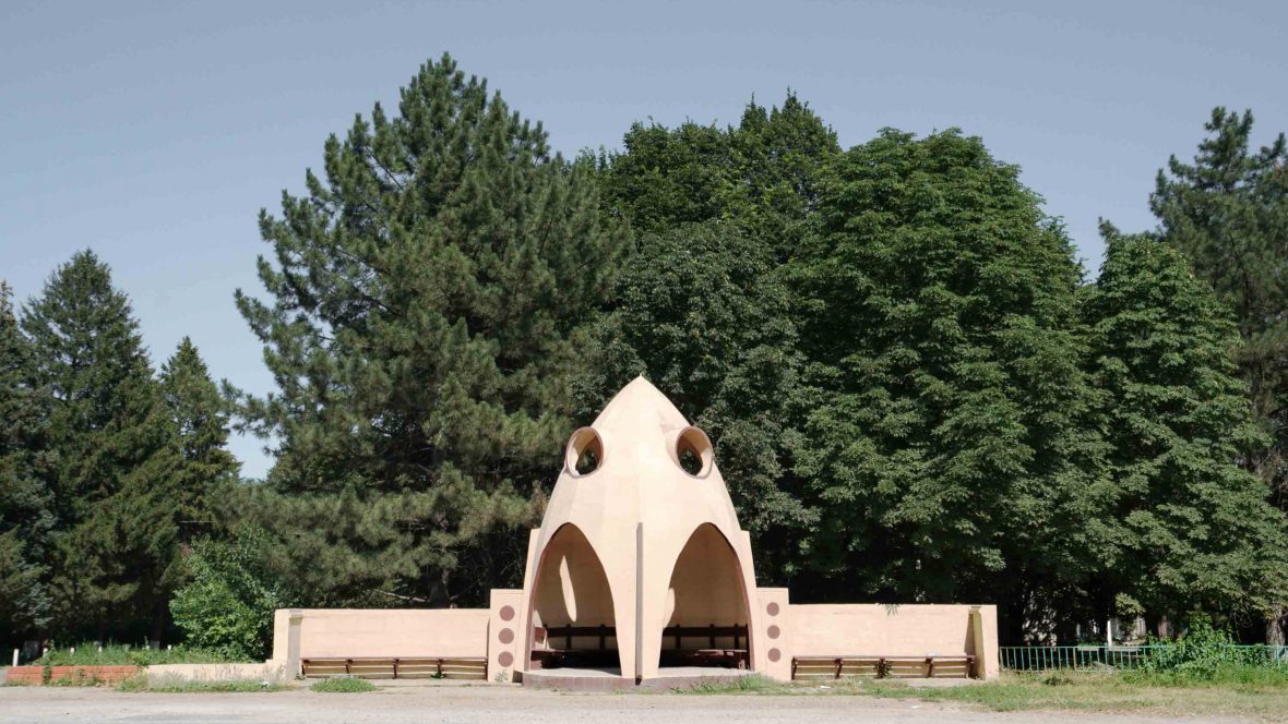 Photographing the brutally beautiful bus stops of the former Soviet ...