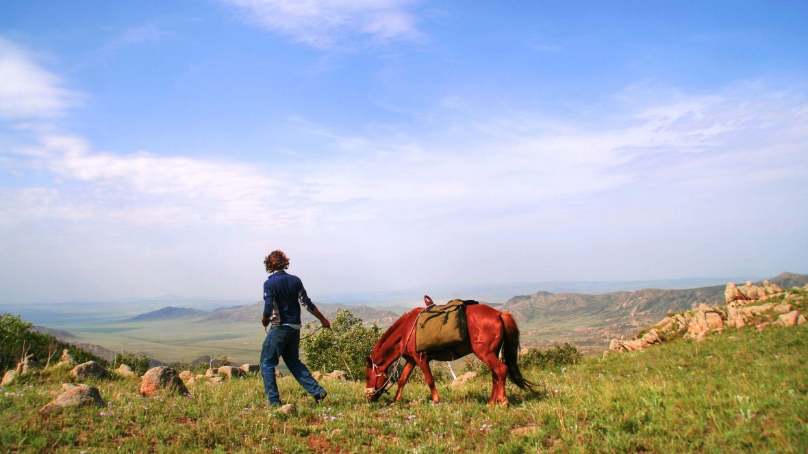 A beginner’s guide to the art of shopping for a camel | Adventure.com