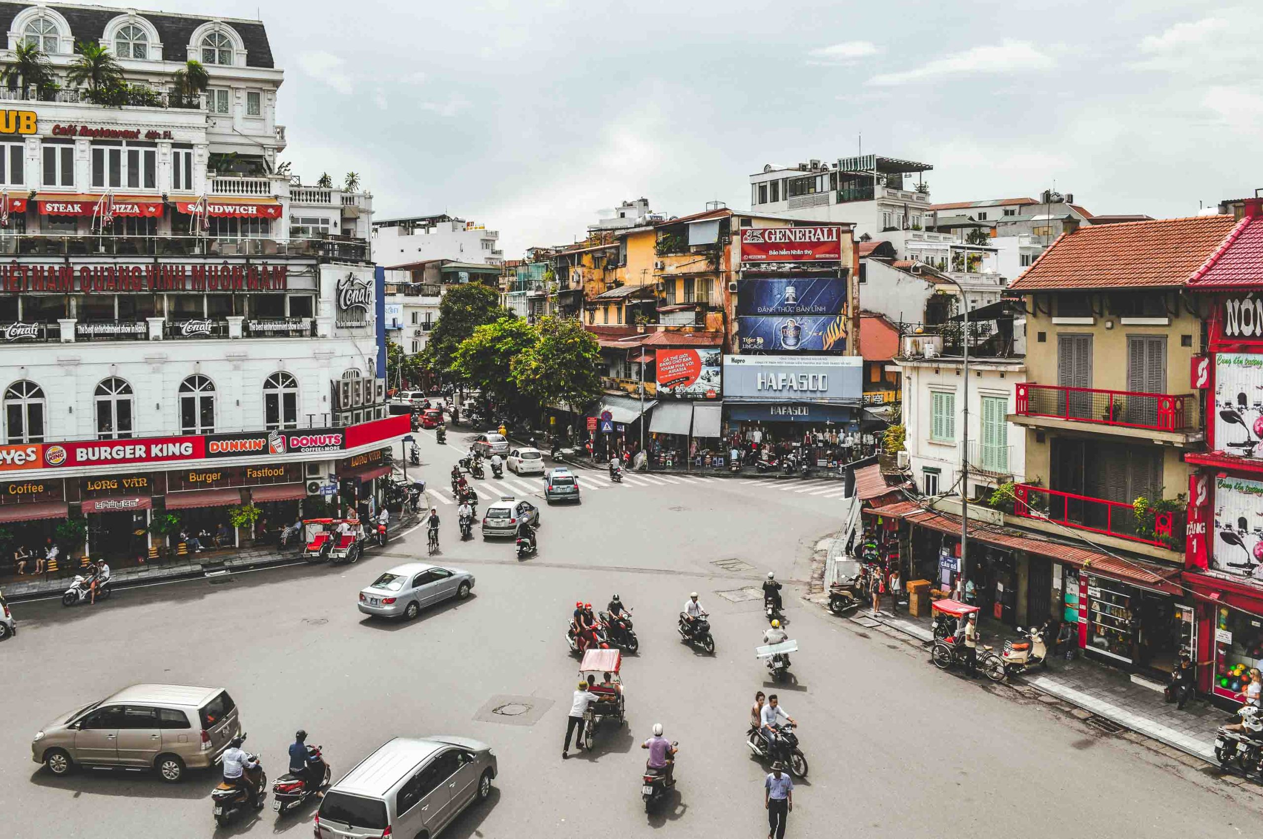 How to survive a 24-hour long-distance night bus journey | Adventure.com